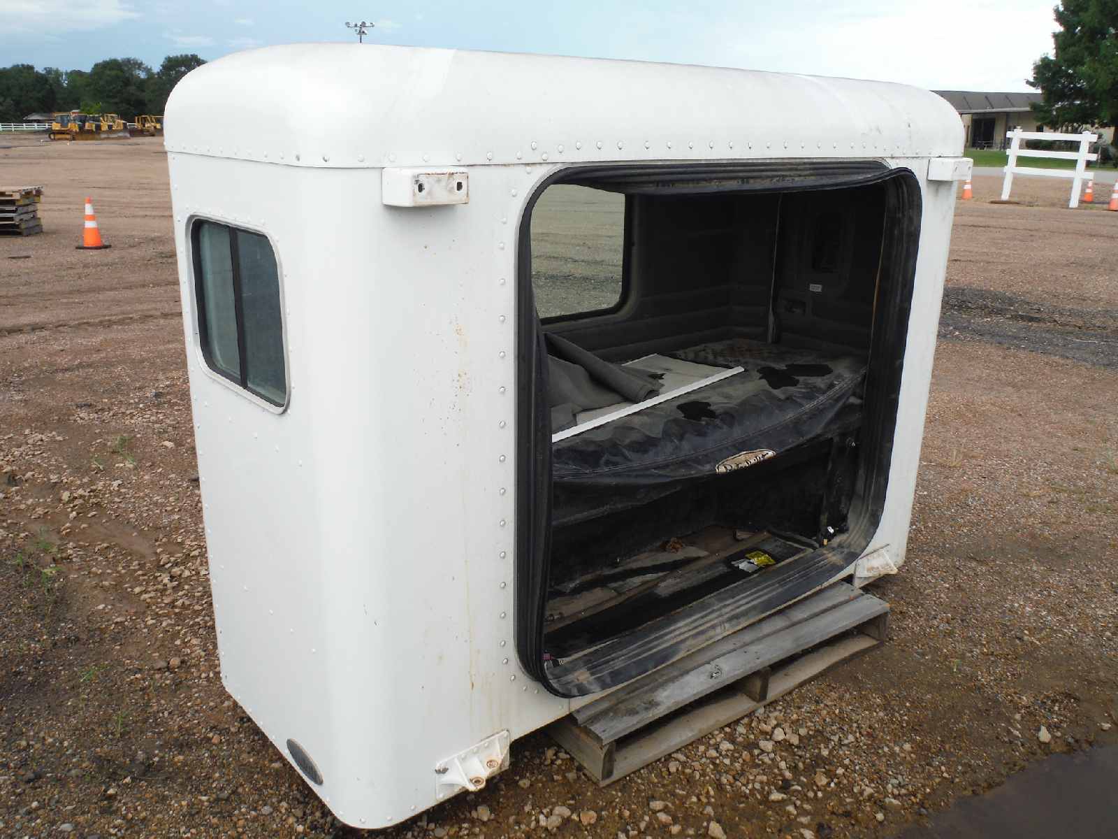 Inch Peterbilt Sleeper