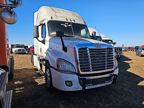 2014 Freightliner Cascadia Truck Tractor, s/n 3AKJGLD57ESFP1840 ...