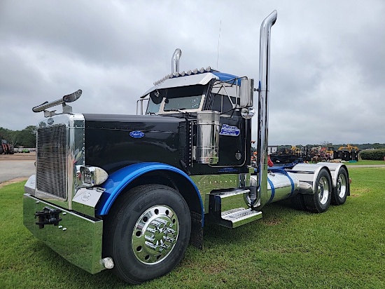 2002 Peterbilt 379 Truck Tractor, s/n 1XP5DB9X02D581127: T/A, Day Cab ...