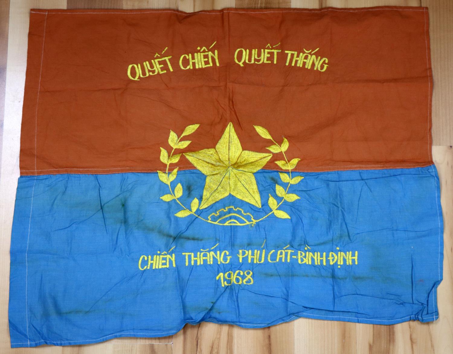 VIETNAM ERA VIET CONG 1968 RIGIMENT COMBAT BANNER | Proxibid