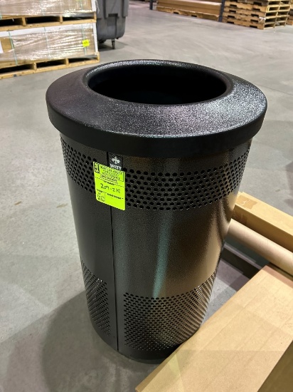 Armor 35 Gallon Outdoor Stadium Style Trash Cans (Black As Shown In ...
