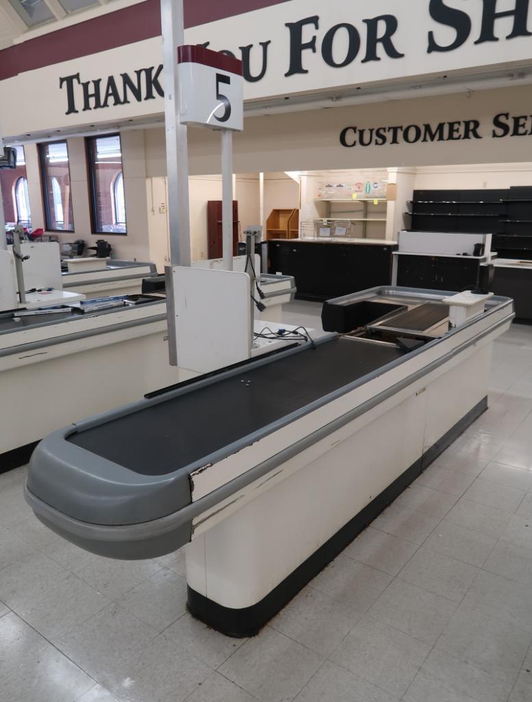 checkstand w/ ~74" lead-in & 46" take-away belts | Proxibid