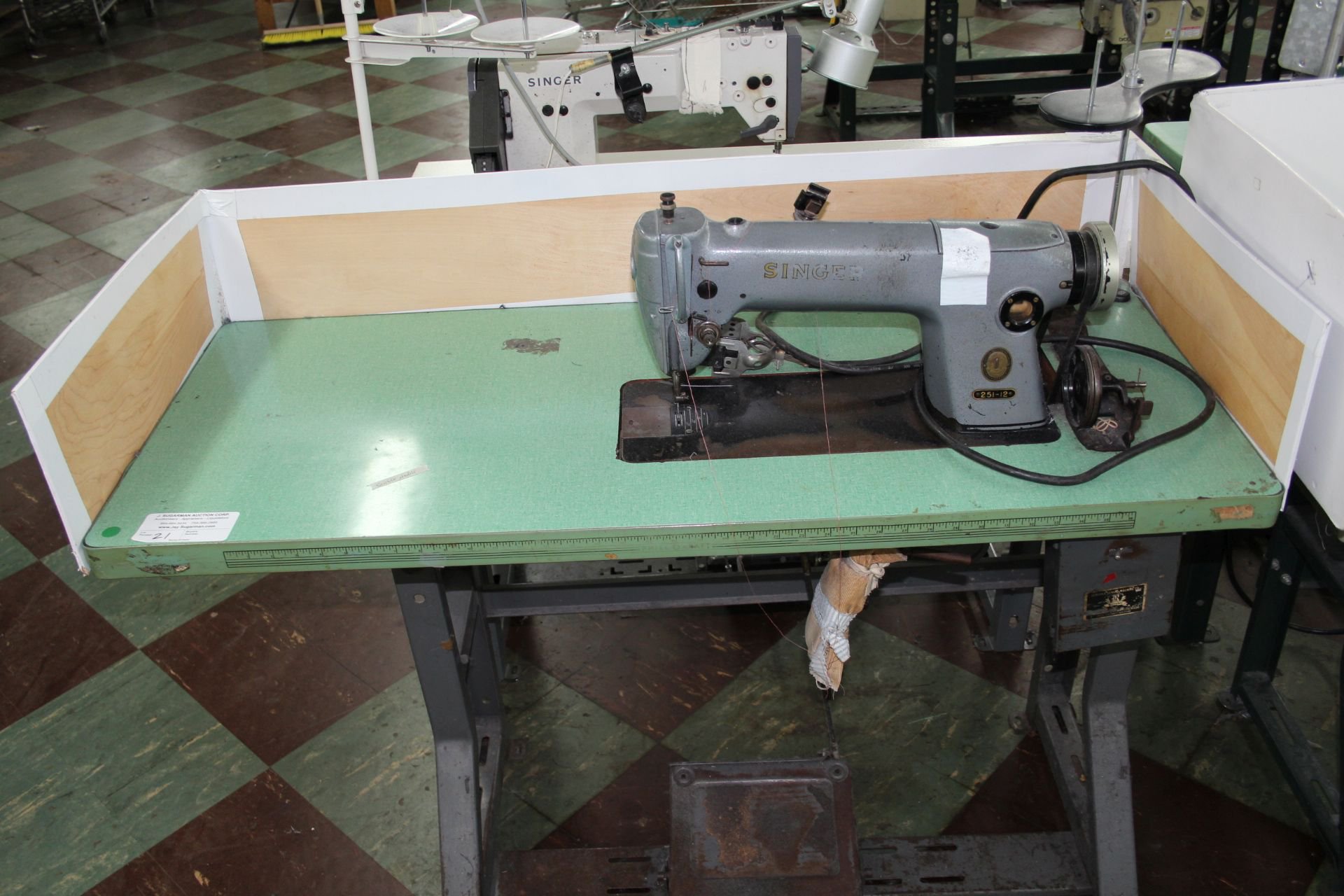 Singer 251 12 Industrial Sewing Machine Singer