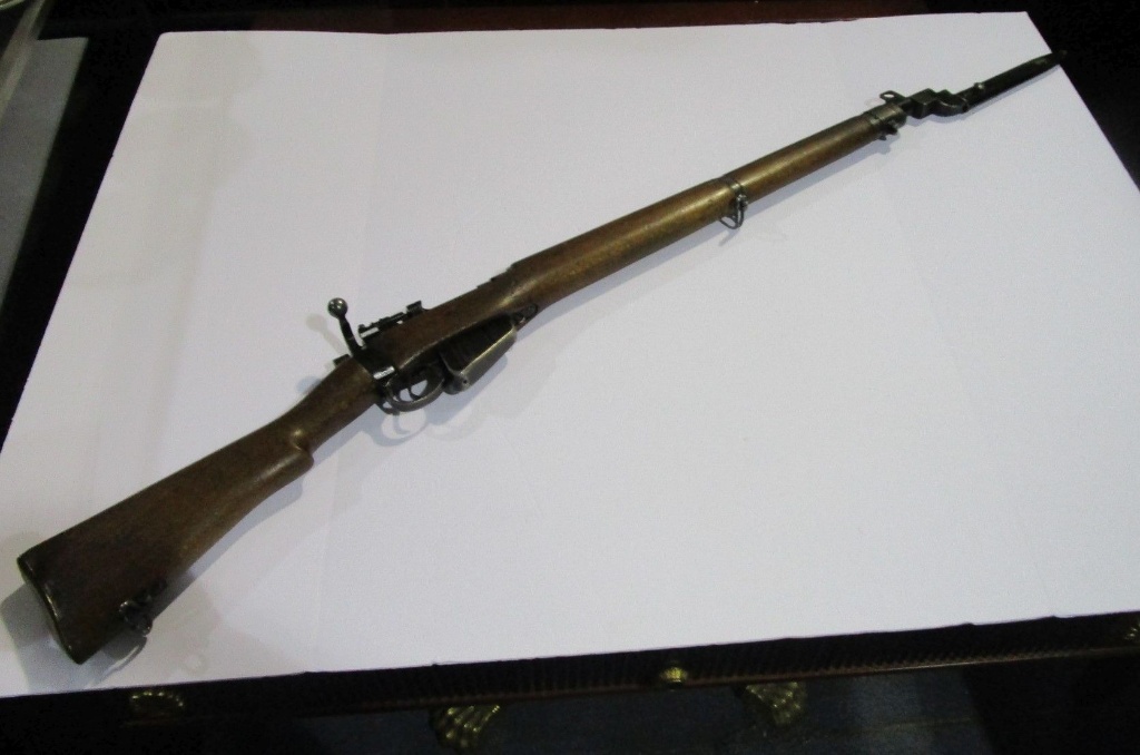 MK2 No. 4 Rifle with Bayonet - Bolt Action | Barnebys