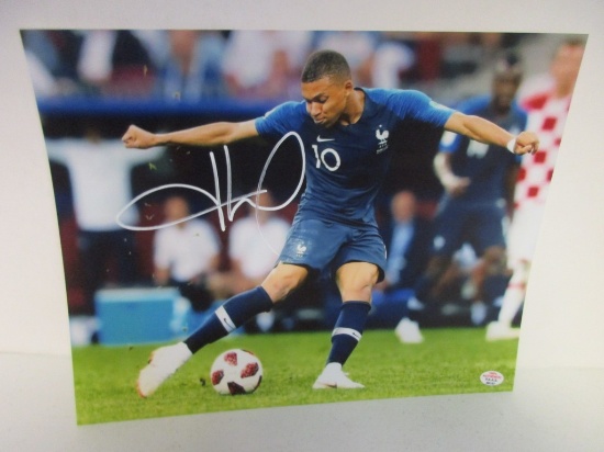 Kylian Mbappe of the Paris Saint Germain signed autographed 8x10 photo ...
