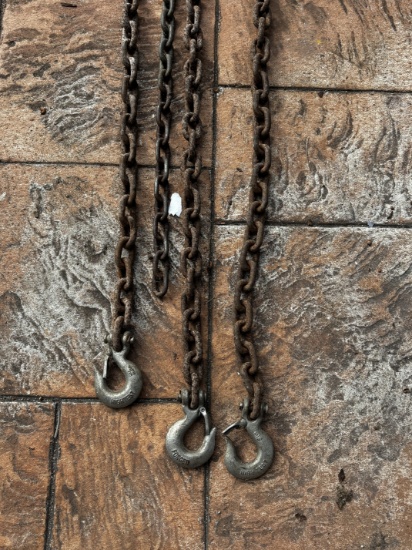 Heavy-Duty Tow Chains with Hooks | Online Auctions | Proxibid