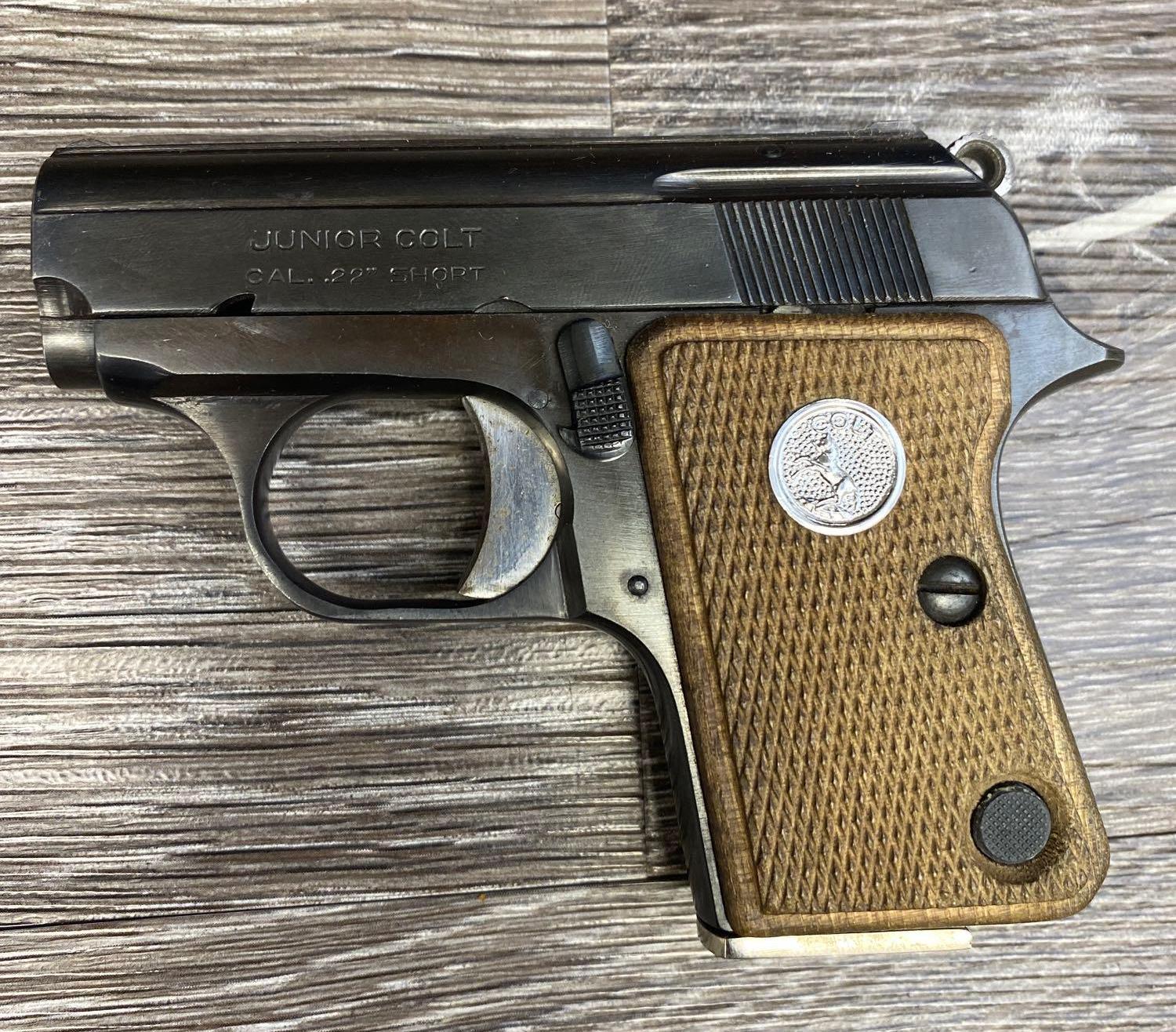 COLT JUNIOR COLT .25 ACP SEMI AUTO PISTOL | Proxibid