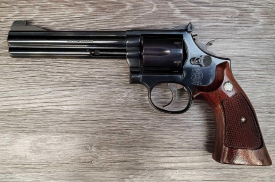SMITH & WESSON MODEL 586 (No Dash) DA .357 MAGNUM REVOLVER W/PADDED ...