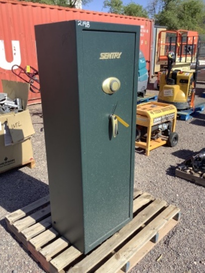 SENTRY G5241-1 GUN SAFE | Guns & Military Artifacts Gun Storage Gun ...