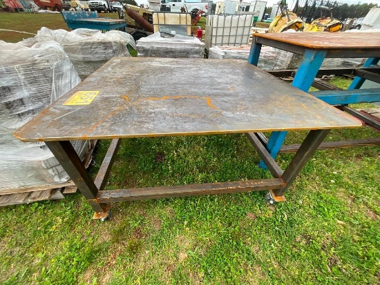 4'X4' METAL ROLLING WORK TABLE | Heavy Construction Equipment Light ...