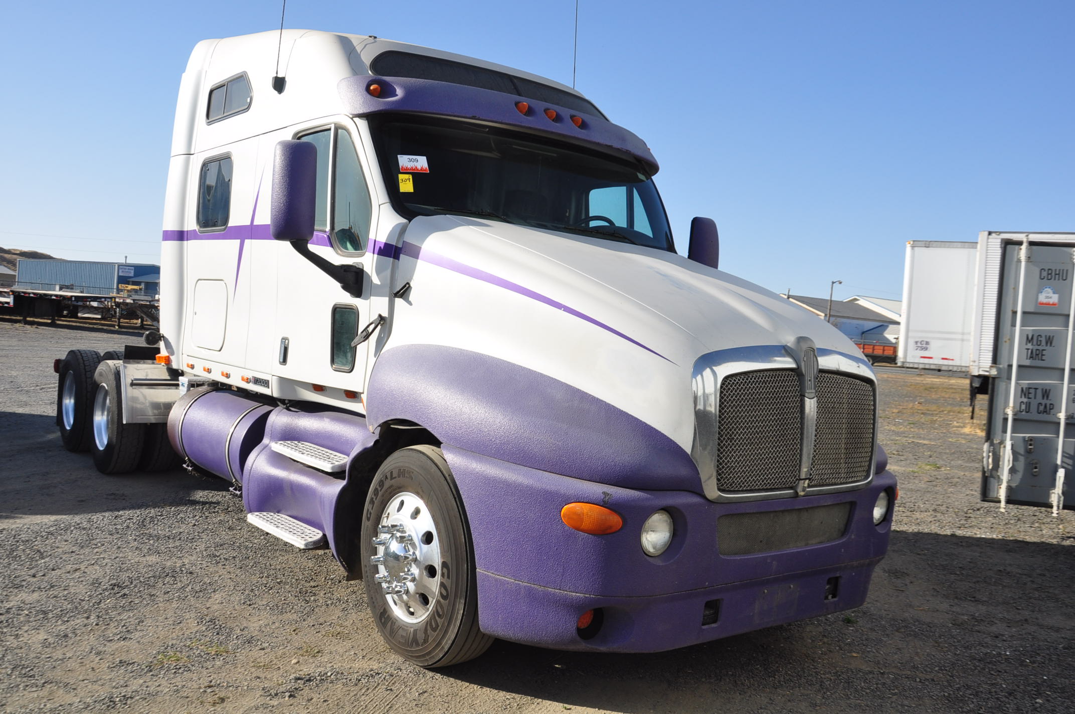 Kenworth T2000 Sleeper