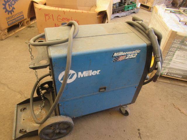 MILLER MILLERMATIC 252 MIG WELDER W/ LEADS & GUN | Proxibid