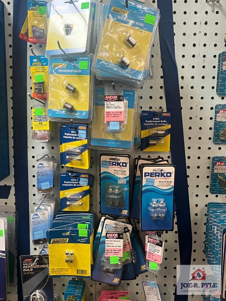 Assorted Fuses and Lightbulbs | Proxibid