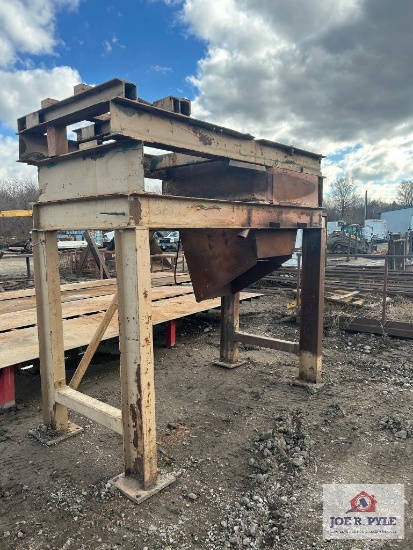 Shredder stand with discharge shoot | Industrial Machinery & Equipment ...