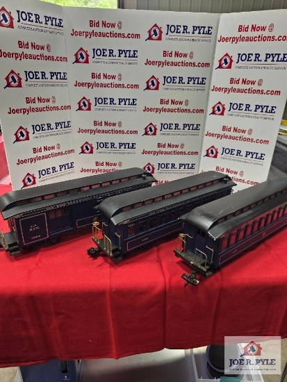 3 Train cars | Online Auctions | Proxibid