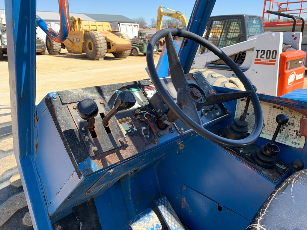 Trak International Forklift