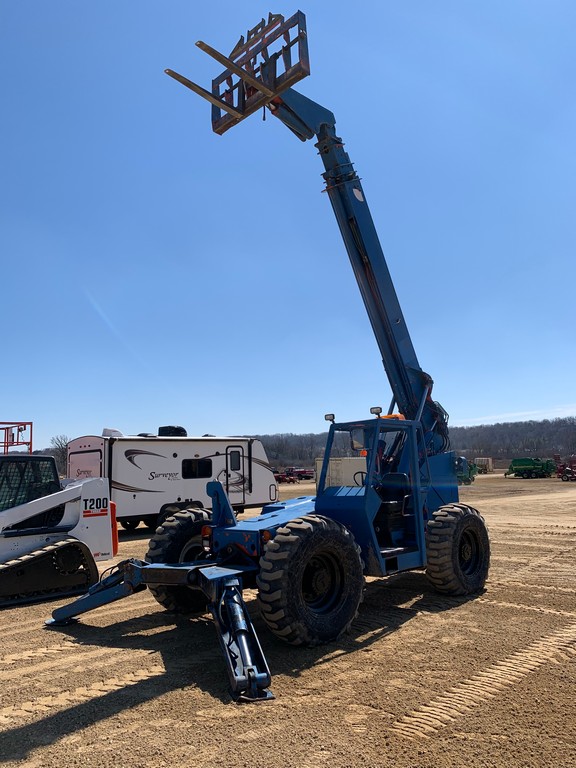 Trak International Forklift