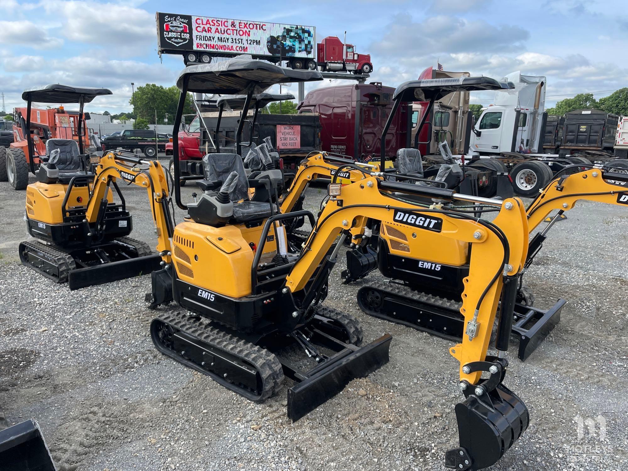 Diggit EM15 Crawler Excavator | Proxibid