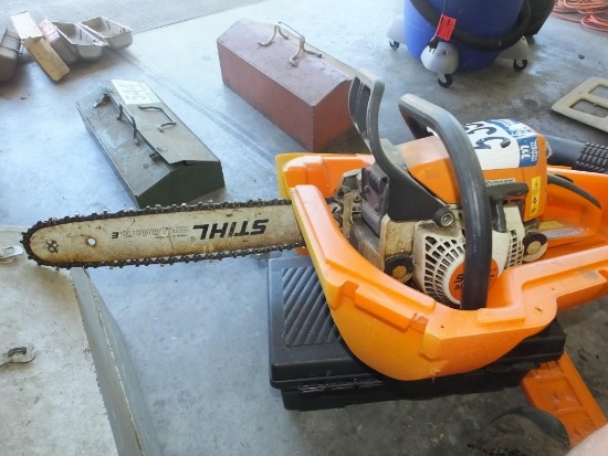 Stihl MS250C Chain Saw with Case | Online Auctions | Proxibid
