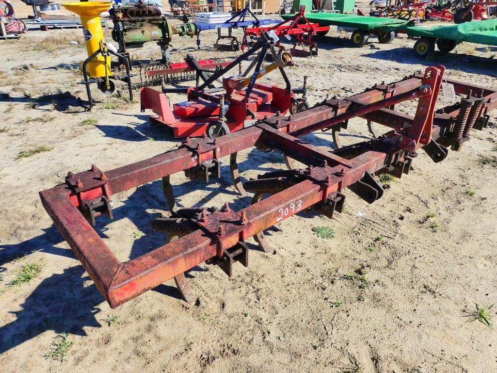 MASSEY FERGUSON 11 SHANK CHISEL PLOW | Proxibid