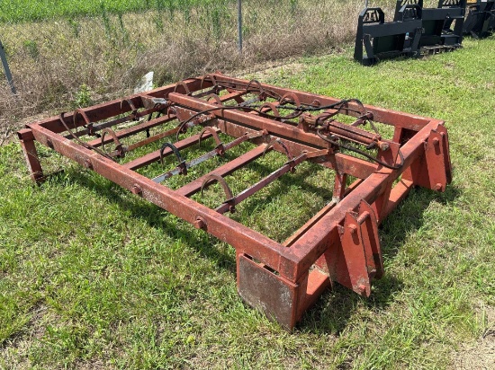 QUICK ATTACH SQUARE HAY BALE GRAPPLE | Online Auctions | Proxibid