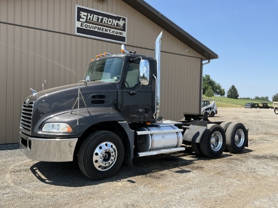 2005 Mack Vision Day Cab tractor Truck | Commercial Trucks Truck ...