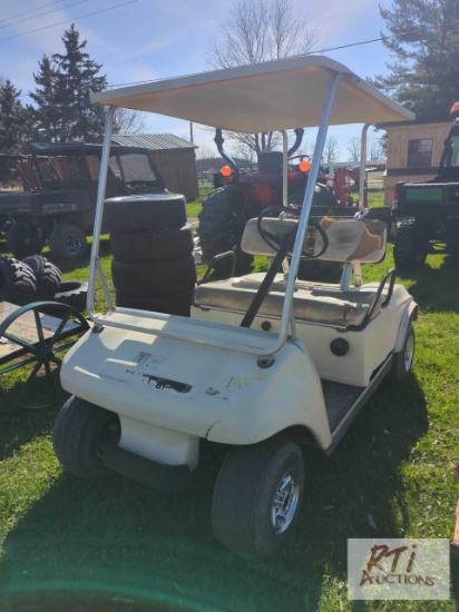 Club car golf cart, gas engine | Online Auctions | Proxibid