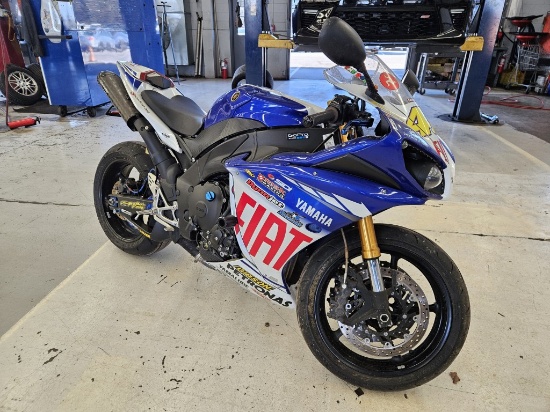 2010 Yamaha YZF-R1 LE Valentino Rossi #46 Team | Cars & Vehicles ...