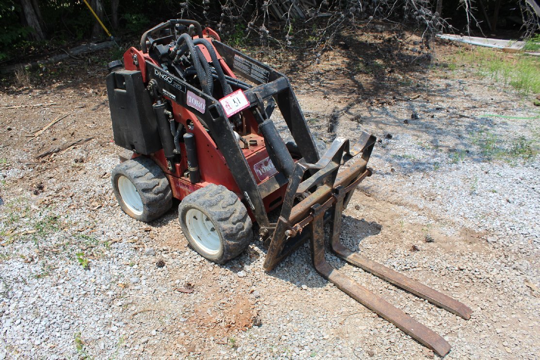 Toro Dingo 323, 4 Paw, Independent 4WD Skid Steer | Proxibid