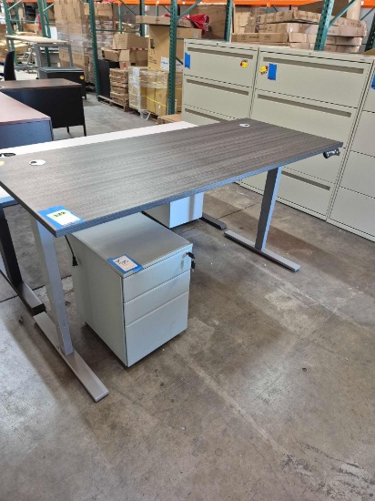 Uline Electric Adjustable Desk / Workstation | Online Auctions | Proxibid