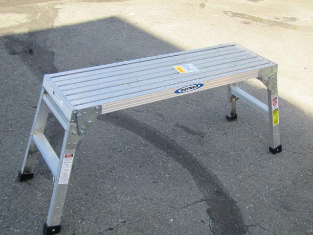 Werner Aluminum 3'9" 225lbs Lockable Bench - Will | Proxibid