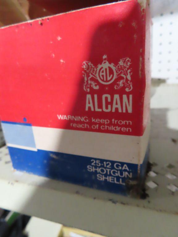 full box of swf 12 gauge shotgun shells | Proxibid