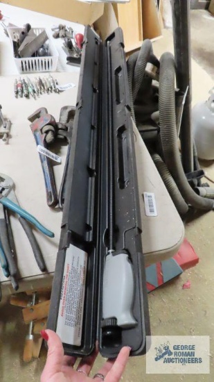 Provision 300 scope with case | Online Auctions | Proxibid
