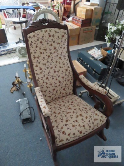 Lincoln rose back rocker | Online Auctions | Proxibid