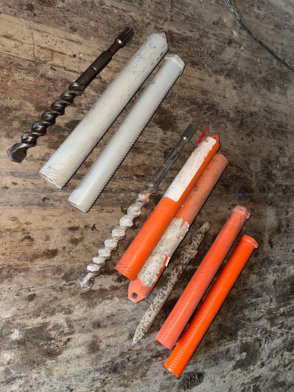 Assorted Hammer Drill Bits w/ Cases | Online Auctions | Proxibid