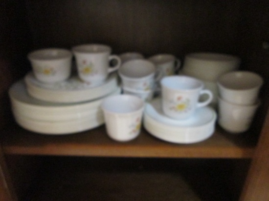 67 Pieces of Vintage Corelle "Spring Meadow" Dinnerware | Online ...