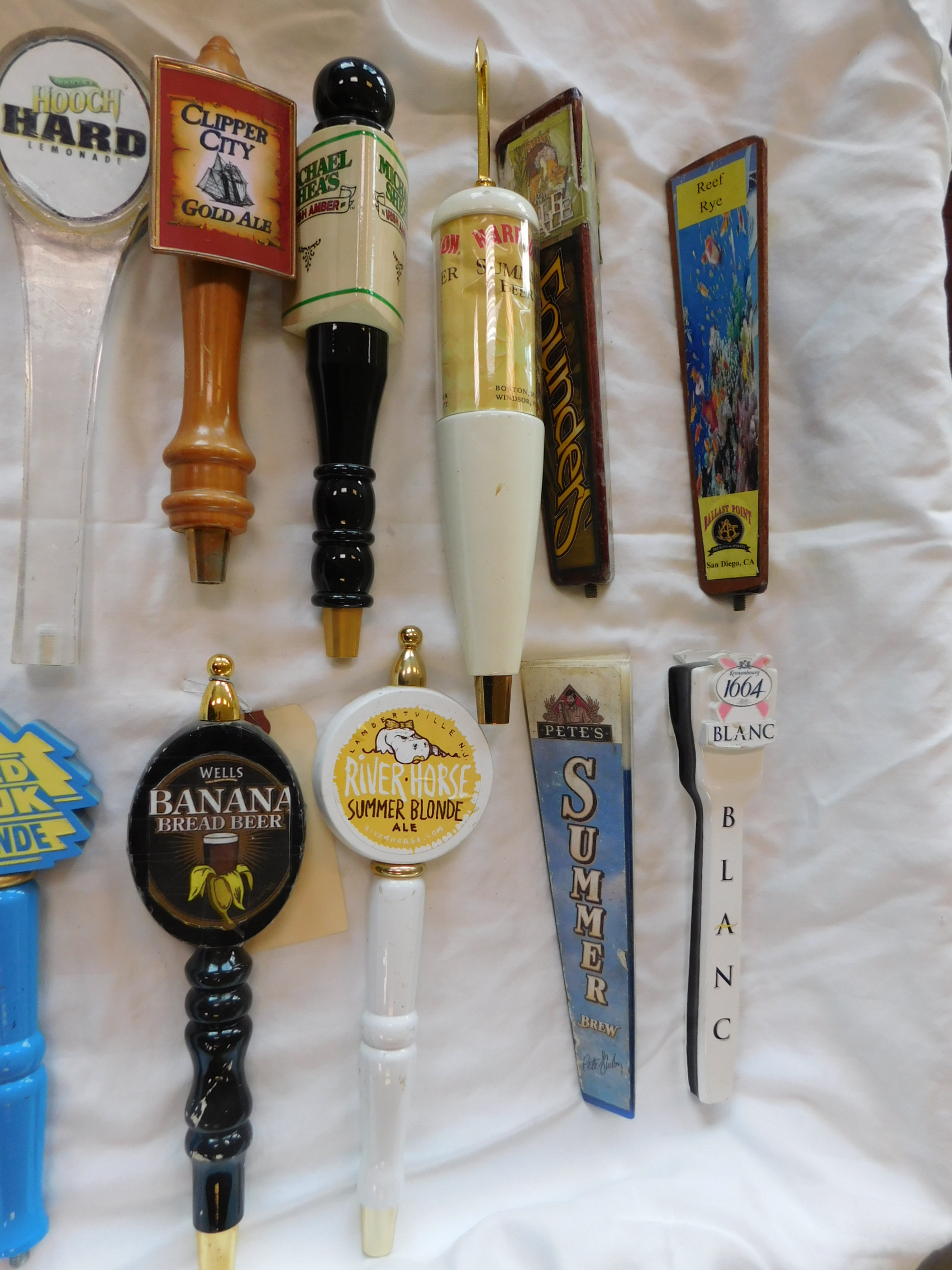 11 assorted beer and ale tap markers | Proxibid