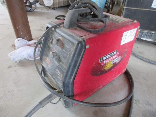 Lincoln Electric Weld Pak 100HD Welder, | Heavy Construction Equipment ...