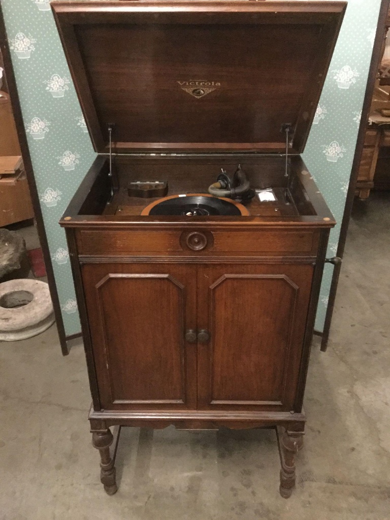 What Is A Victrola Cabinet at Ryder Virtue blog