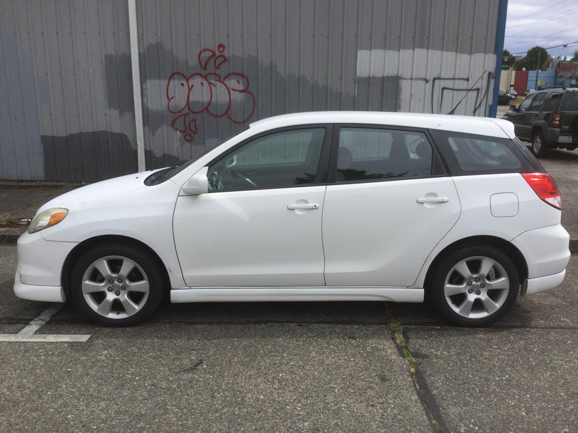 White Toyota Matrix Super White Touchup Paint (040) For A 2013 Toyota
