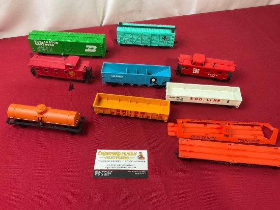 9 Train Cars, HO Scale, Bachmann, Tyco, Union Pacific, Burlington ...