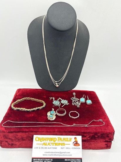 Nice st of Sterling silver jewelry, 3X sets of earrings, 2X rings, 2X ...