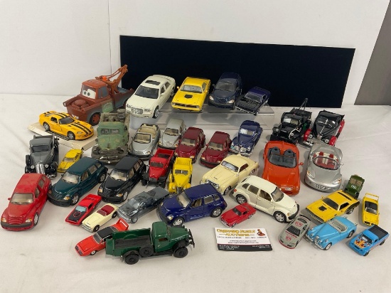 37 pieces, large assortment of Diecast Cars, loose, various makers ...