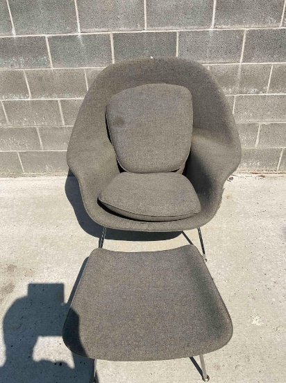 MCM Eames style Womb Chair by Knoll, Designed by Eero Saarinen w ...