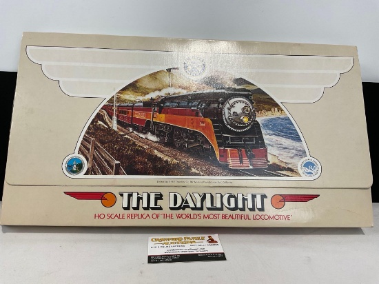 Southern Pacific Train Model, The Daylight HO Scale replica, in ...