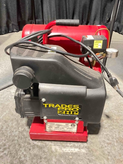 Trades Pro 2 Horsepower 4 Gallon Air Compressor. Tested, Works. Very ...