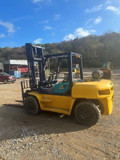 Komatsu 70 Model FG70T-7 6000 Lbs. Forklift Open ROPS Dual Solid Front ...