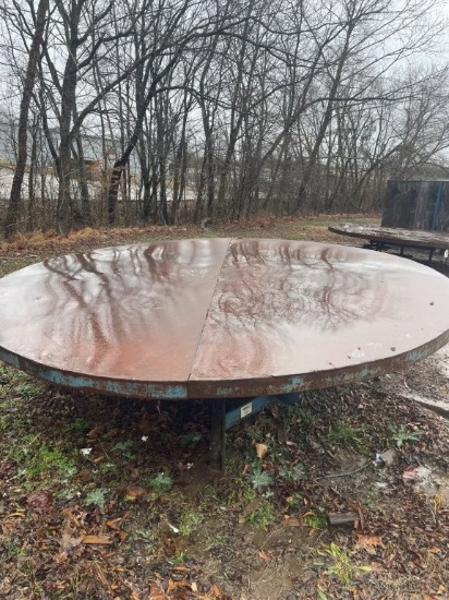 10 Foot Round Sorting Table 1hp Motor (Located at 700 Industrial Park ...