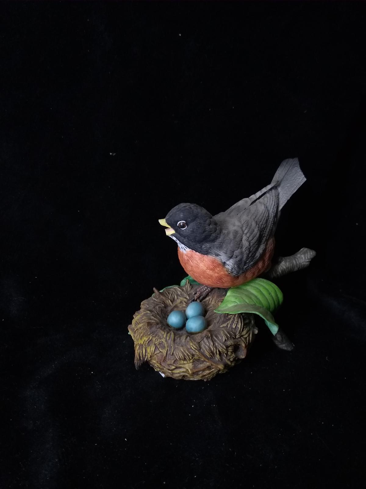 Lenox AMerican Robin Ceramic Figure | Proxibid