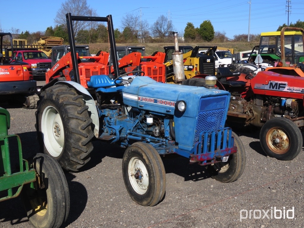 FORD 2000 2WD Tractor, Roll-Bar, 3-pt, PTO, May NetAuction, 43% OFF